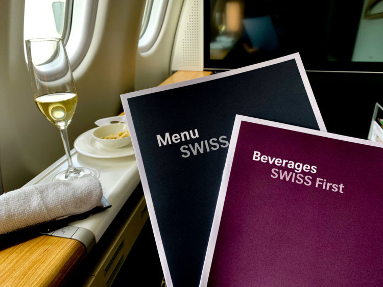 Review: Swiss First Class Airbus A340-300 Zürich - Shanghai
