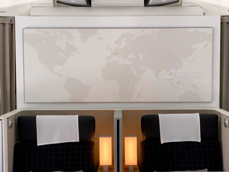 Review: Swiss First Class Airbus A340-300 Zürich - Shanghai
