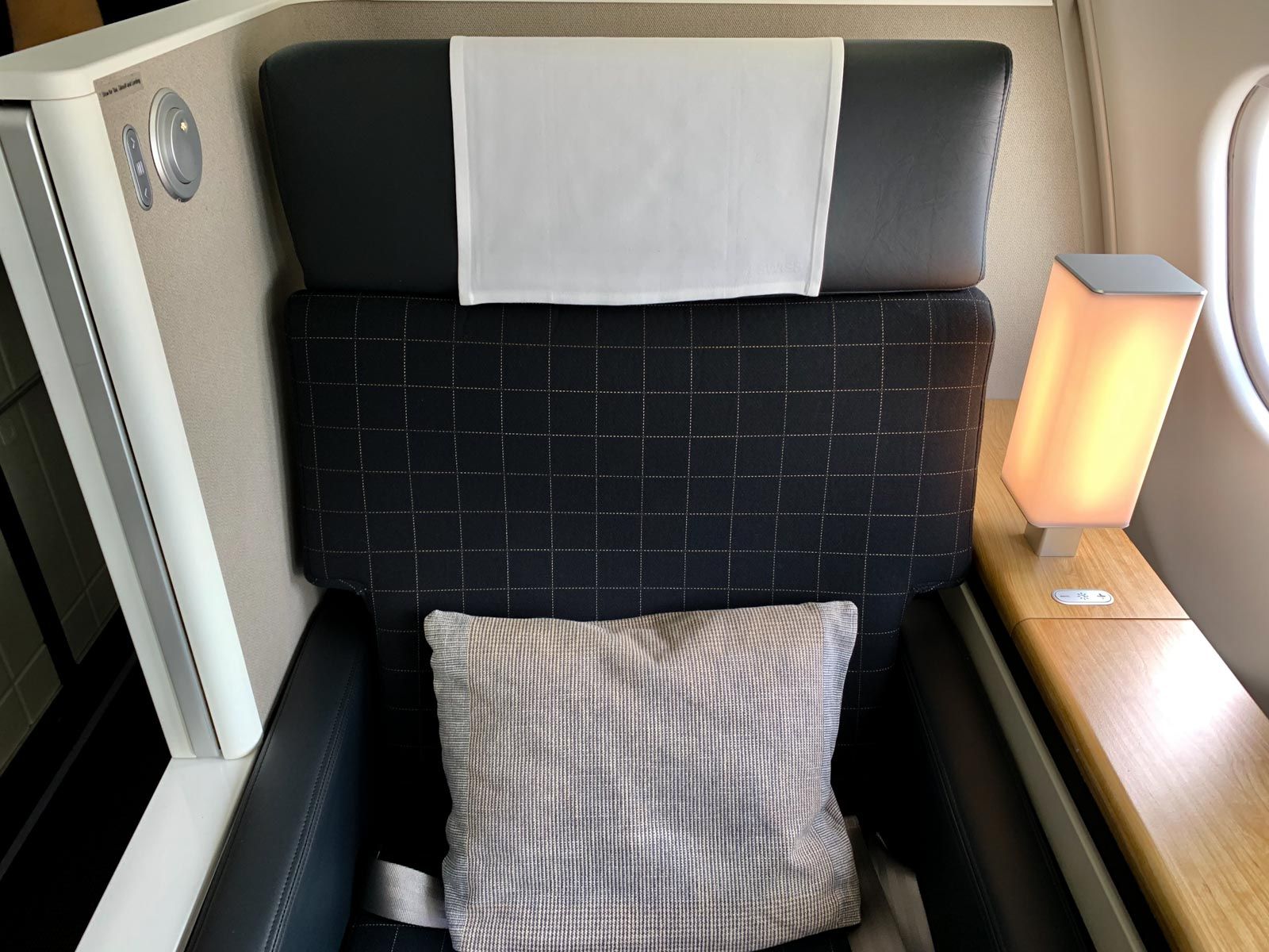 Review: Swiss First Class Airbus A340-300 Zürich - Shanghai