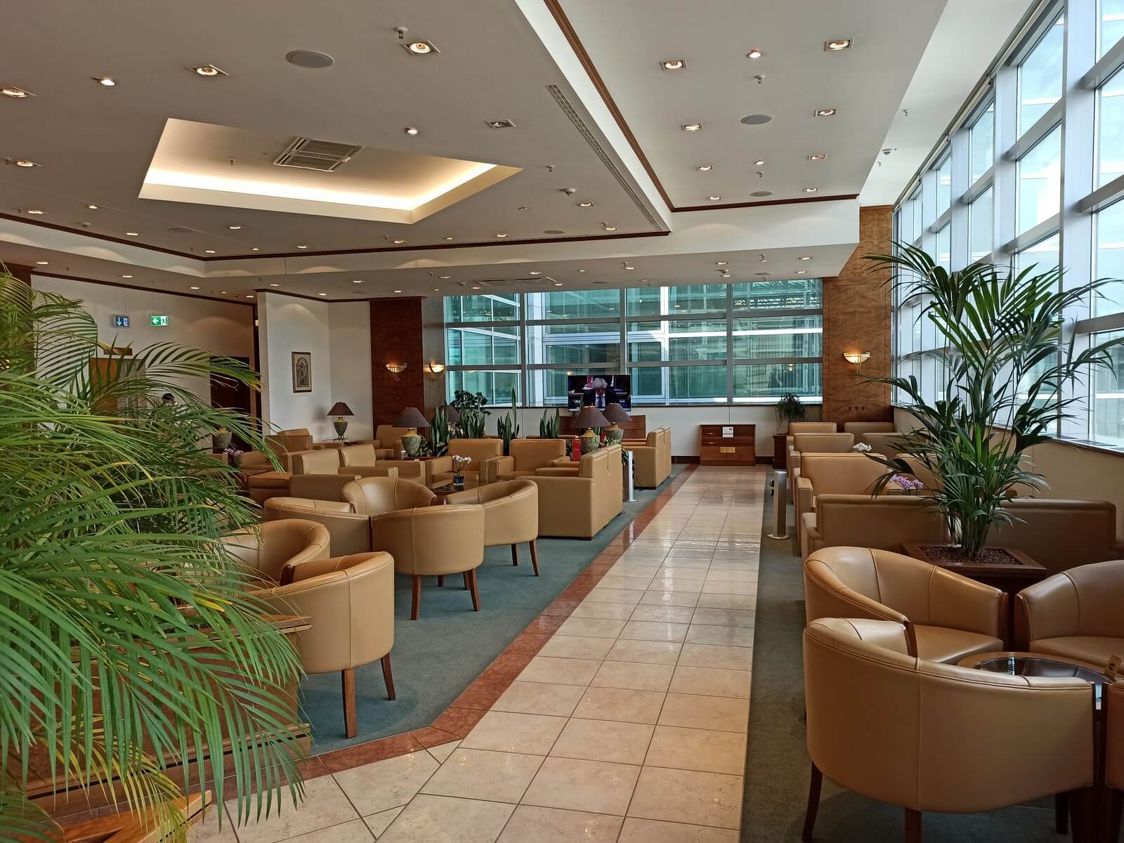 Review: Emirates Lounge Frankfurt | meilenoptimieren