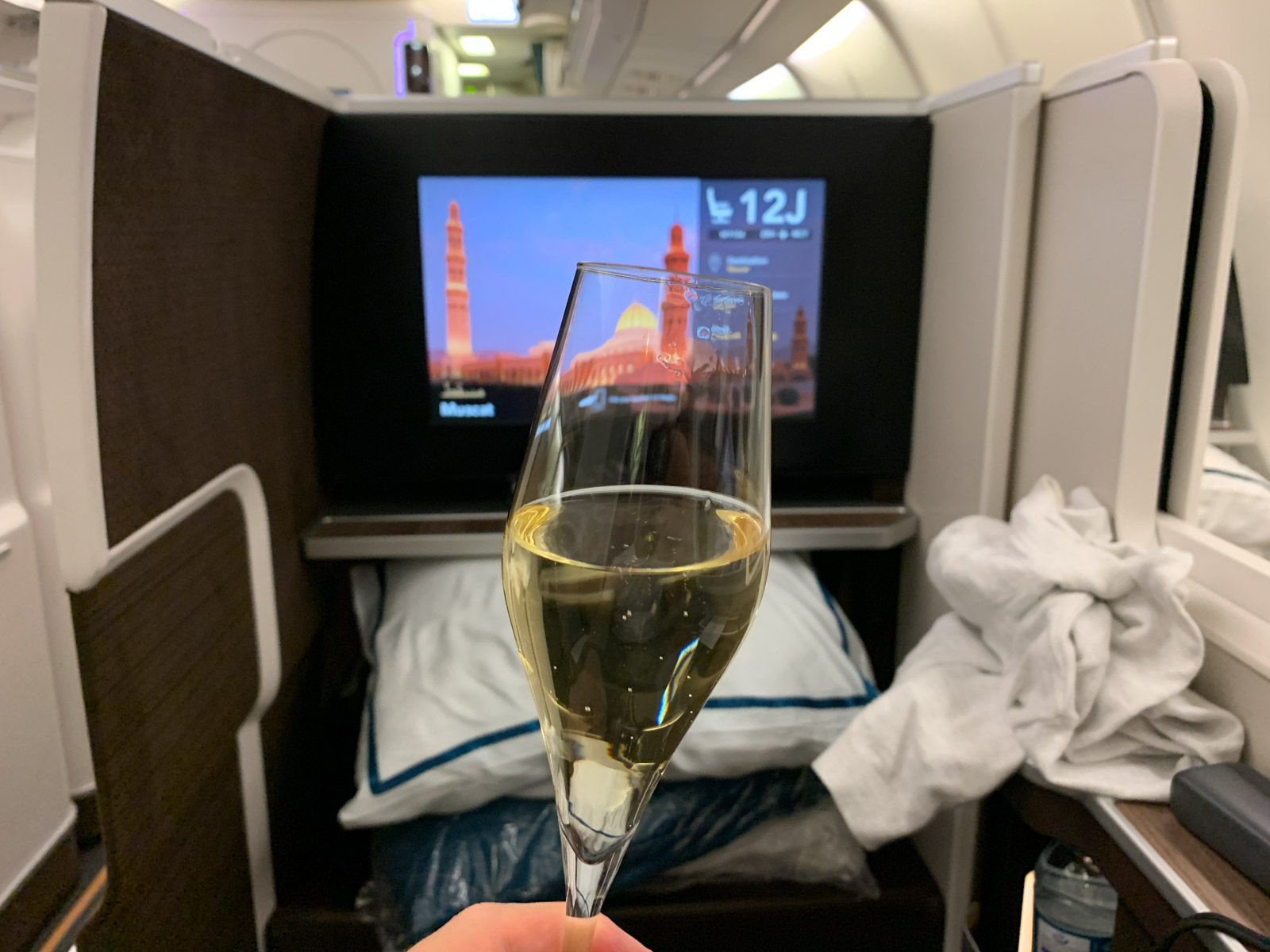 Review: Oman Air Business Class Airbus A330-200 Zürich - Muscat