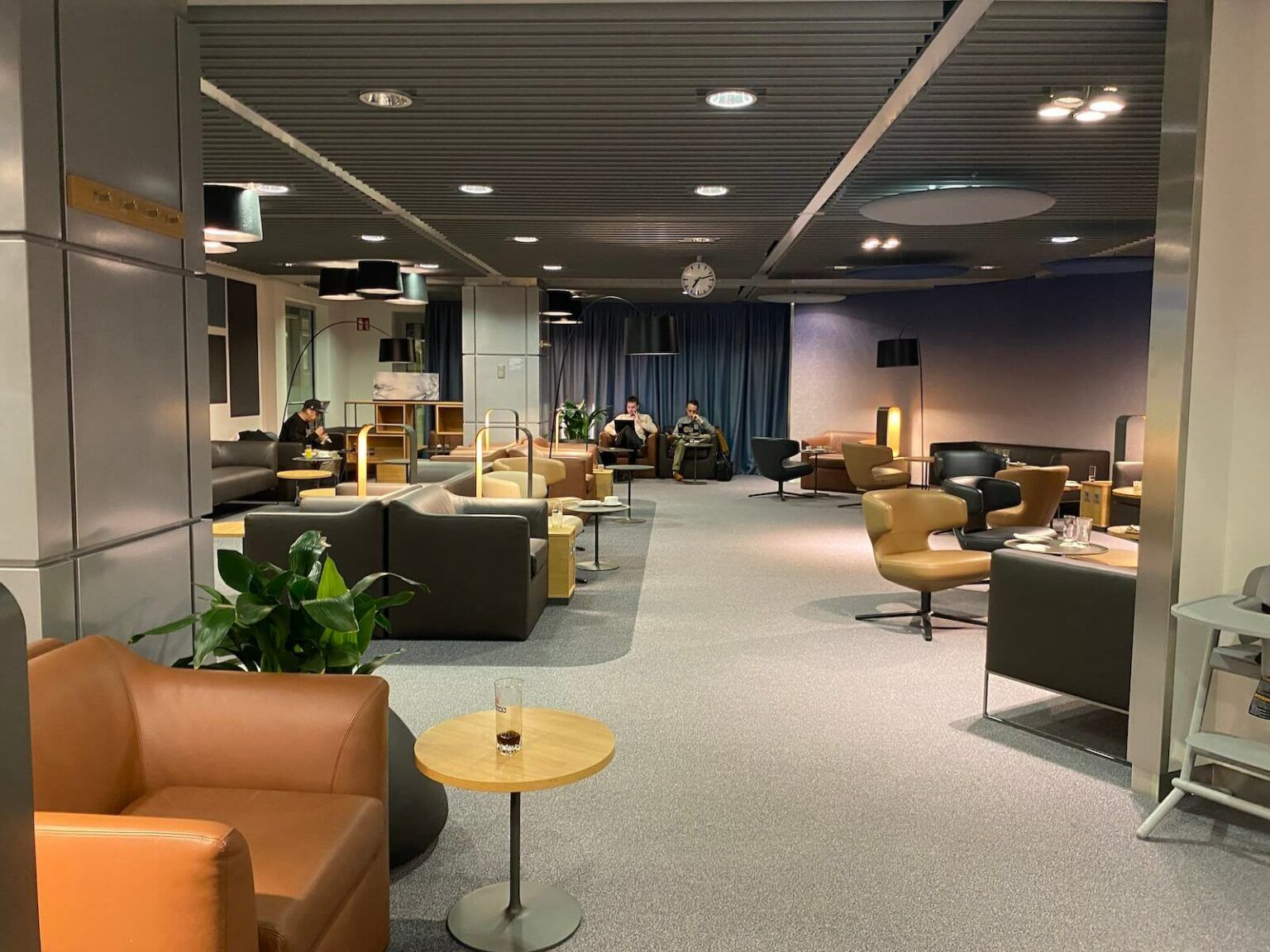 Lufthansa Business Lounge Voucher erklärt | meilenoptimieren
