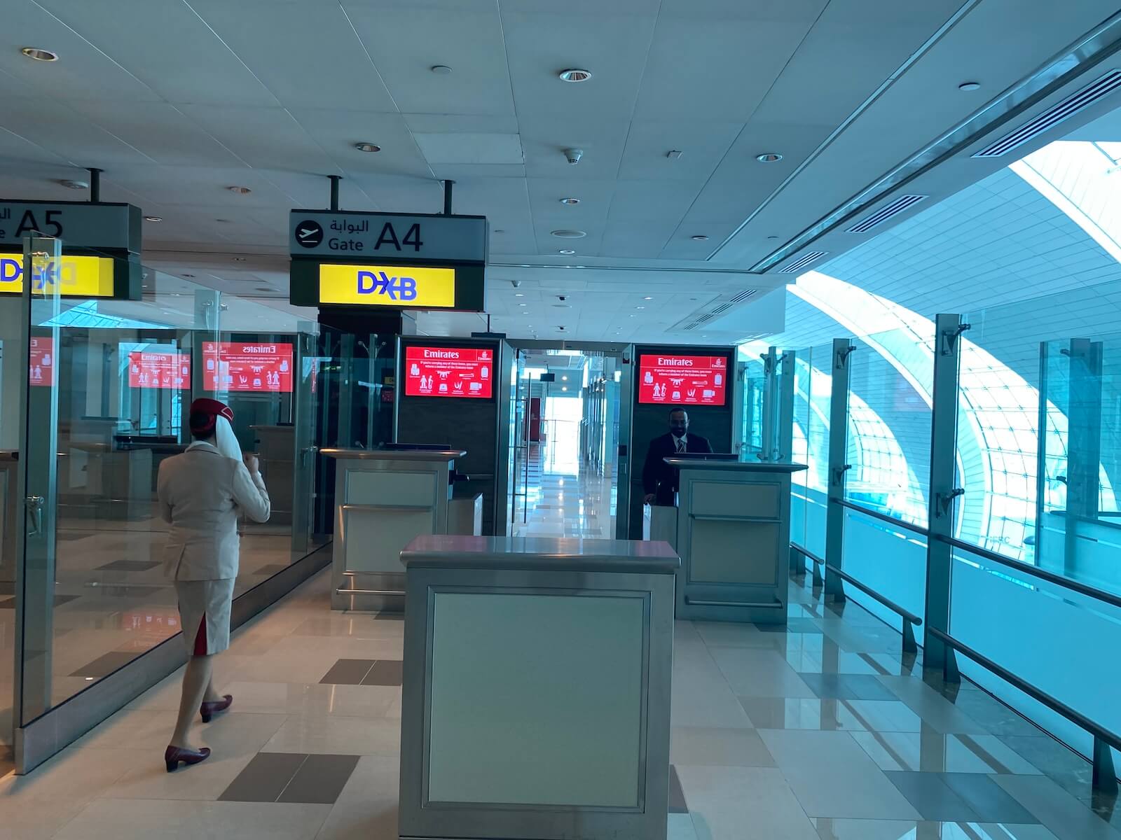 Review: Emirates Game Changer First Class Boeing 777-300ER ...