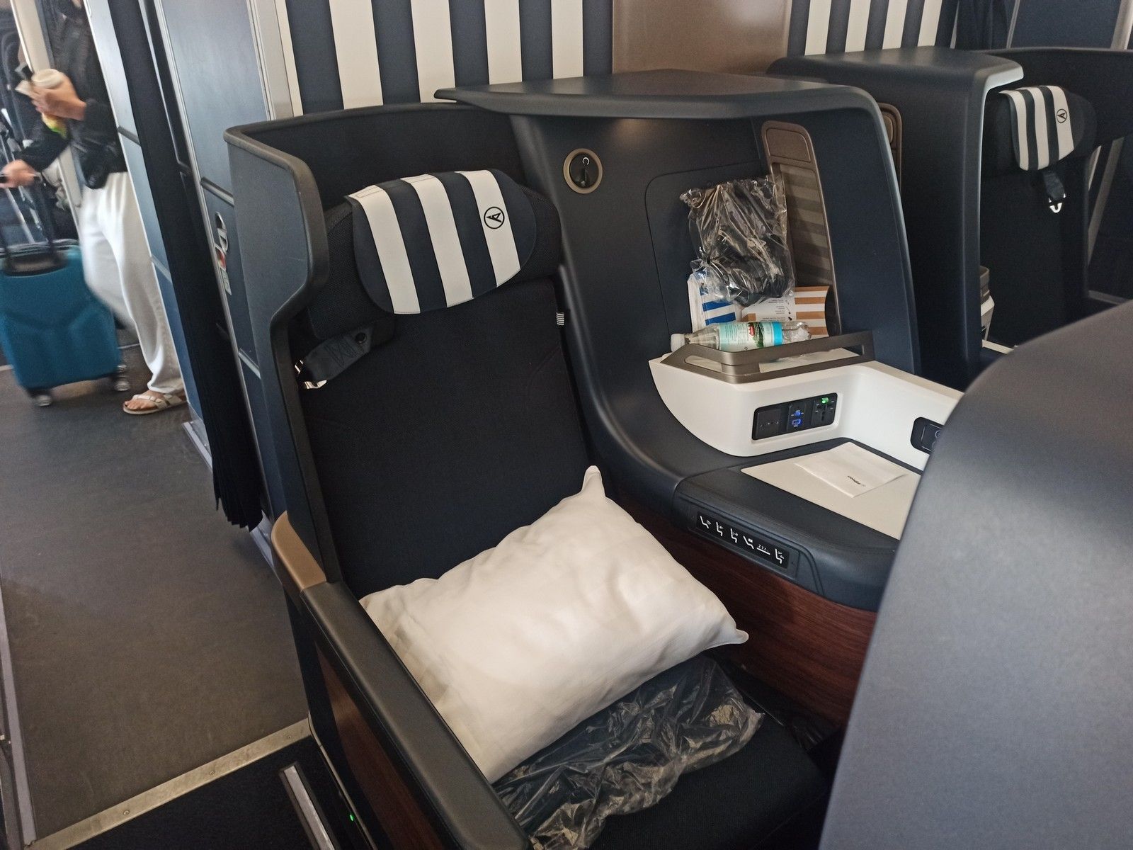 Review: Condor Business Class Airbus A330neo | meilenoptimieren